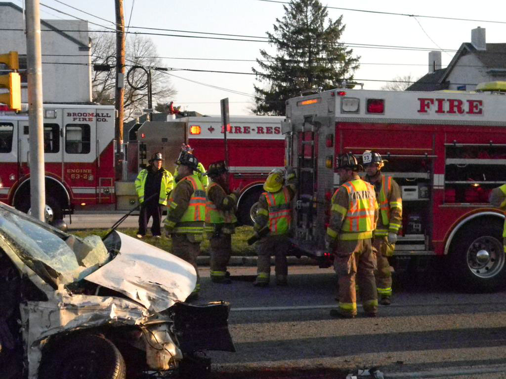 Two Car MVC With Entrapment - Broomall Fire Company
